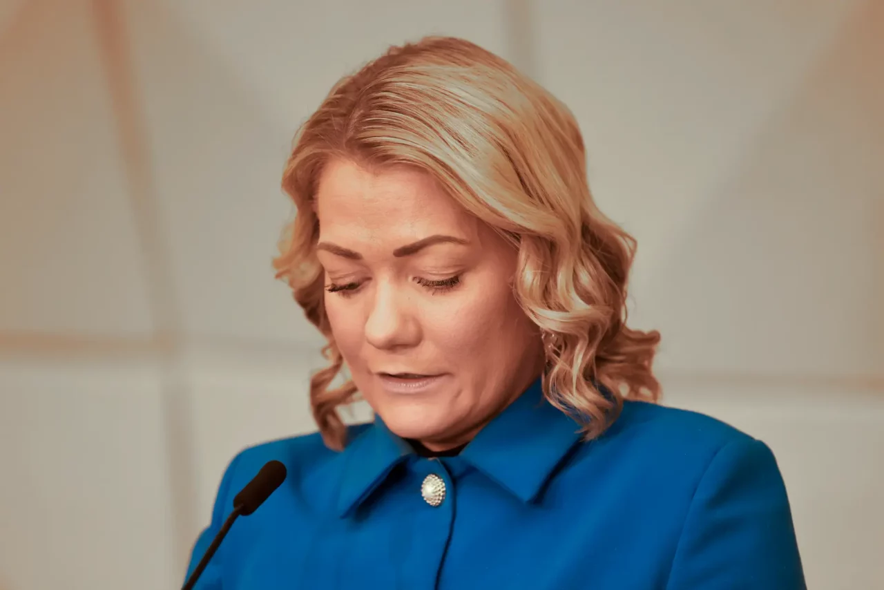 Νορβηγία: Παραιτήθηκε η υπουργός Ανώτατης Εκπαίδευσης επειδή αντέγραψε ...