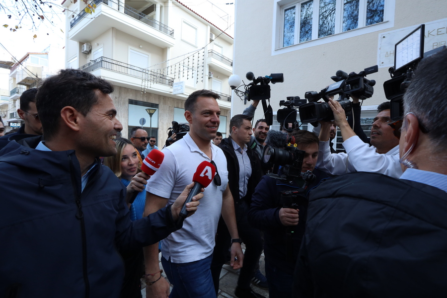 Στη Θήβα έφτασε ο Στέφανος Κασσελάκης (video) - Mononews.gr