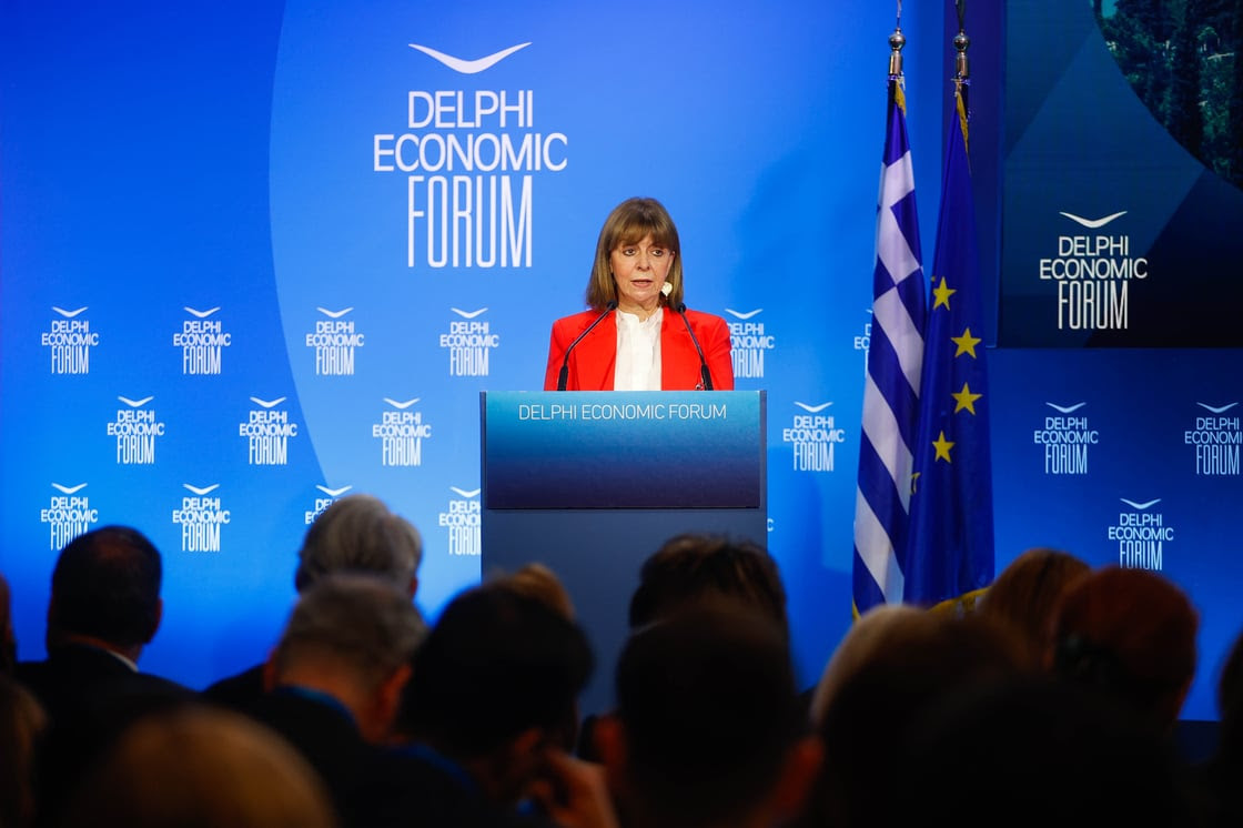 9ο Οικονομικό Φόρουμ των Δελφών: Η Ελλάδα σε τροχιά ανάπτυξης - Mononews.gr