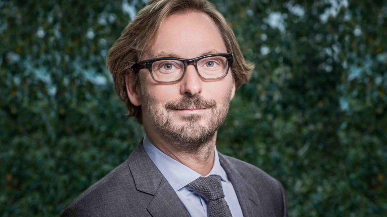 Richemont: Nέος CEO ο Nicolas Bos, πρώην επικεφαλής της Van Cleef ...