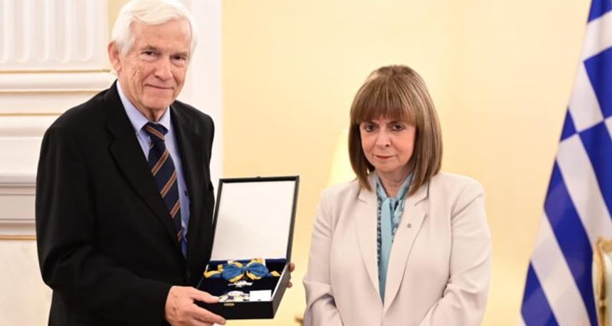 Πάνος Λασκαρίδης: Τιμήθηκε με το παράσημο του Μεγαλόσταυρου από την Κ ...