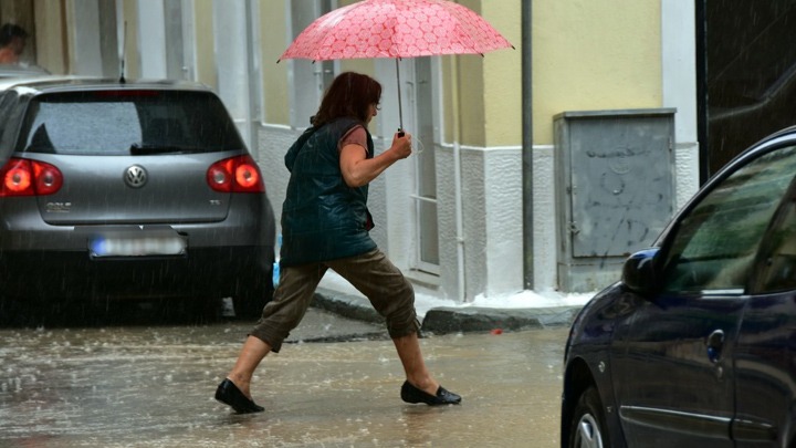 Χαλάει ο καιρός: Βροχές και καταιγίδες από το μεσημέρι - Mononews.gr