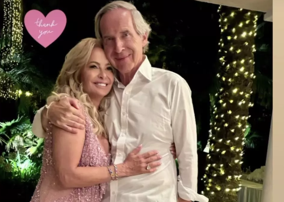 Κάρολ Άσερ: Η βασίλισσα των διαμαντιών – Το Σεν Τροπέ, η διάσημη κοπή ...