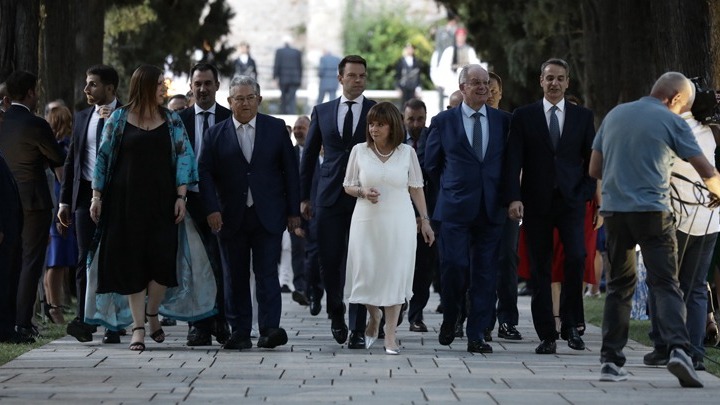 Όλα όσα έγιναν στο Προεδρικό Μέγαρο - Οι συζητήσεις και τα «πηγαδάκια ...