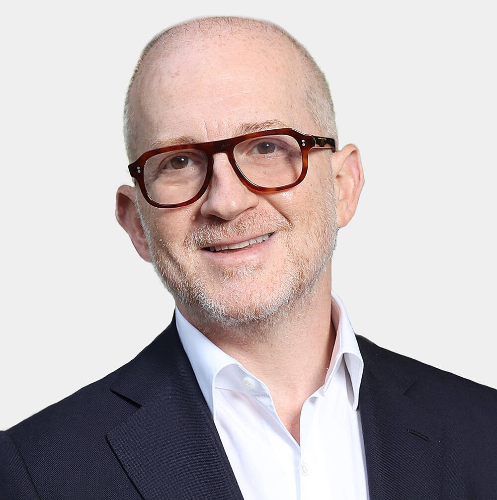 Burberry: Ένας Αμερικάνος καλείται να σώσει το πιο εμβληματικό ...