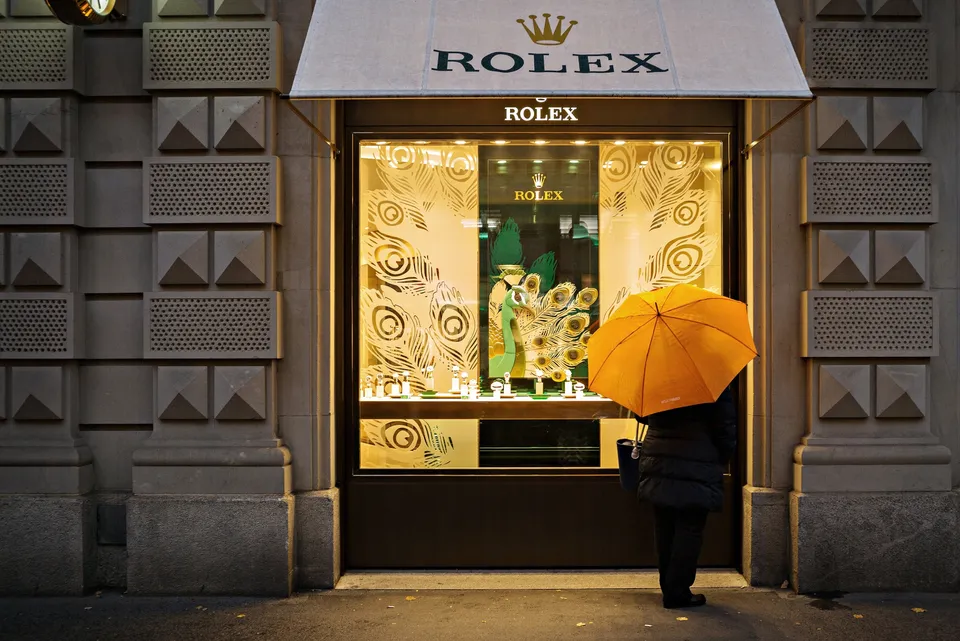 Κίνηση έκπληξη από την Rolex: Πουλά «πιστοποιημένα μεταχειρισμένα ...