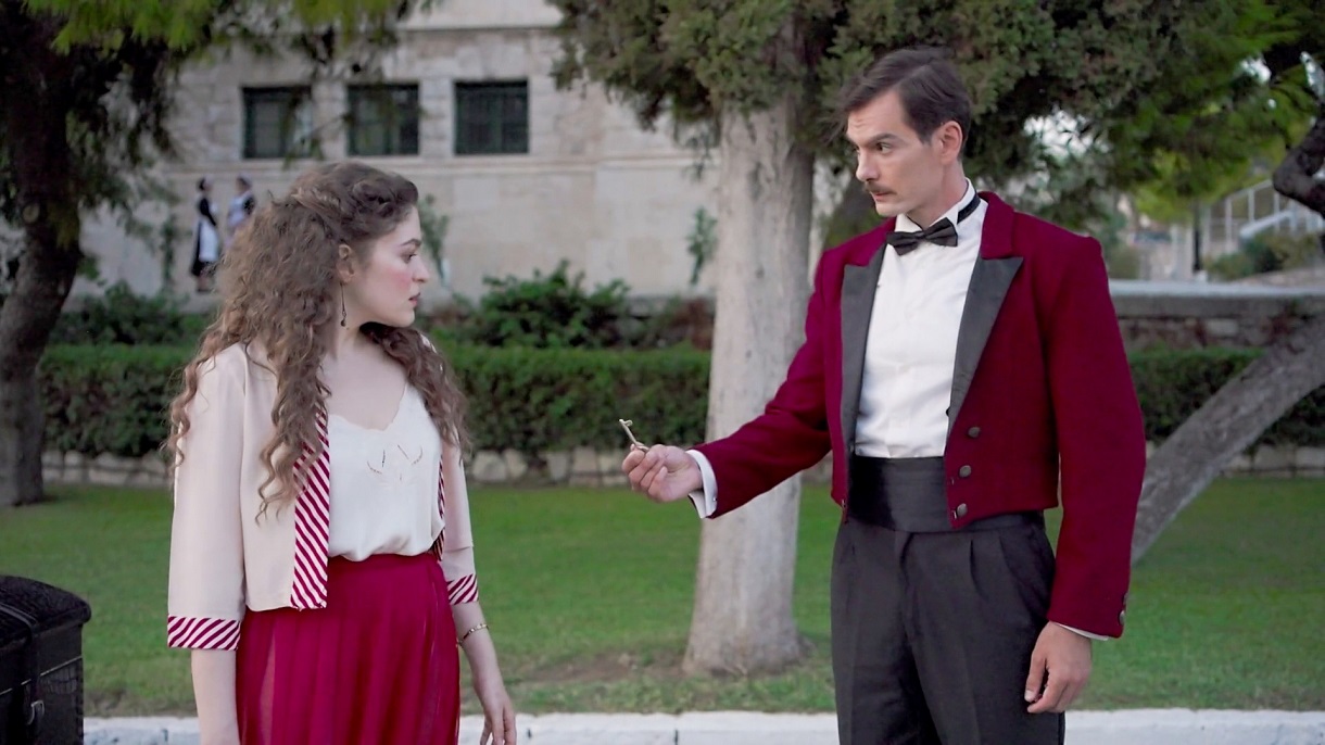 Grand Hotel: Πέτρος και Αλίκη συνεργάζονται για να ανακαλύψουν την ...