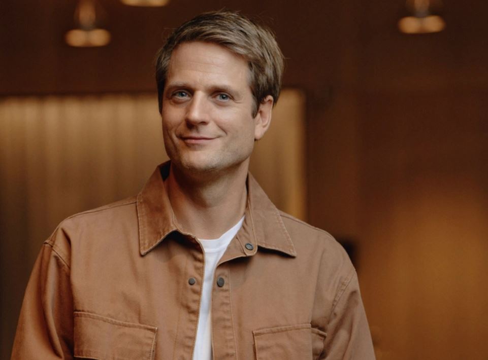 Seb Siemiatkowski: Από υπάλληλος σε fast food, στο κλαμπ των ...