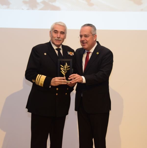 Βράβευση Αρχηγού Λιμενικού Σώματος – Ελληνικής Ακτοφυλακής στην ...