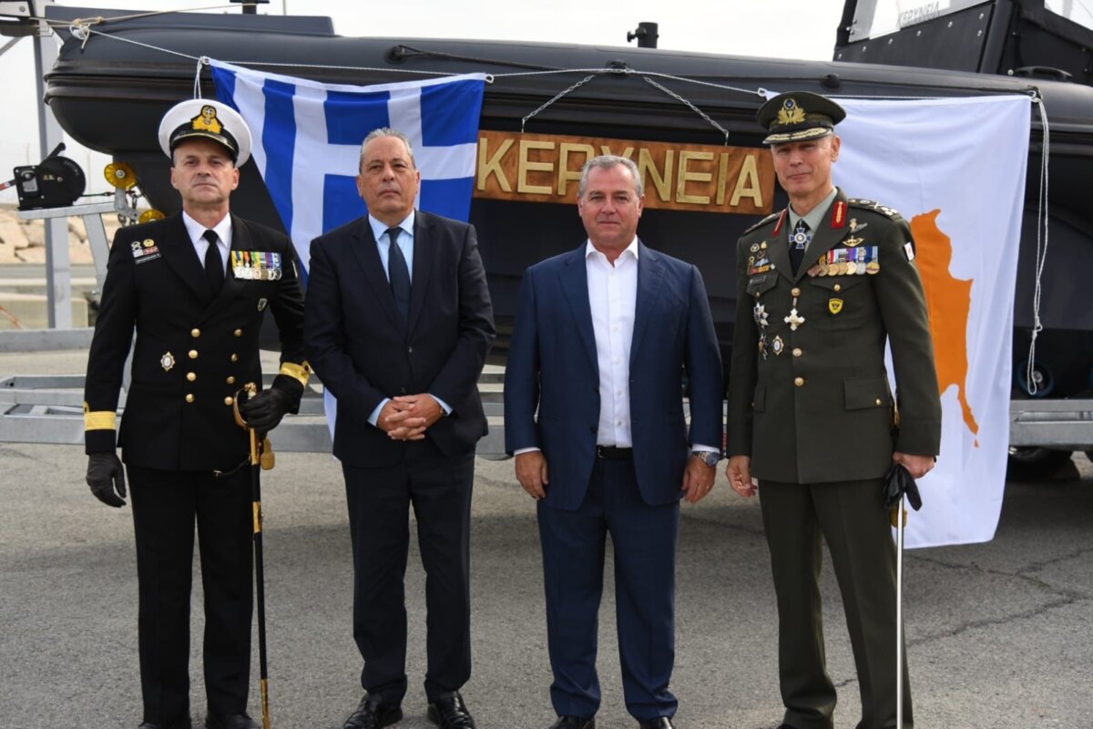Πόλυς Β. Χατζηιωάννου: Δωρεά σκάφους στην Εθνική Φρουρά της Κύπρου ...