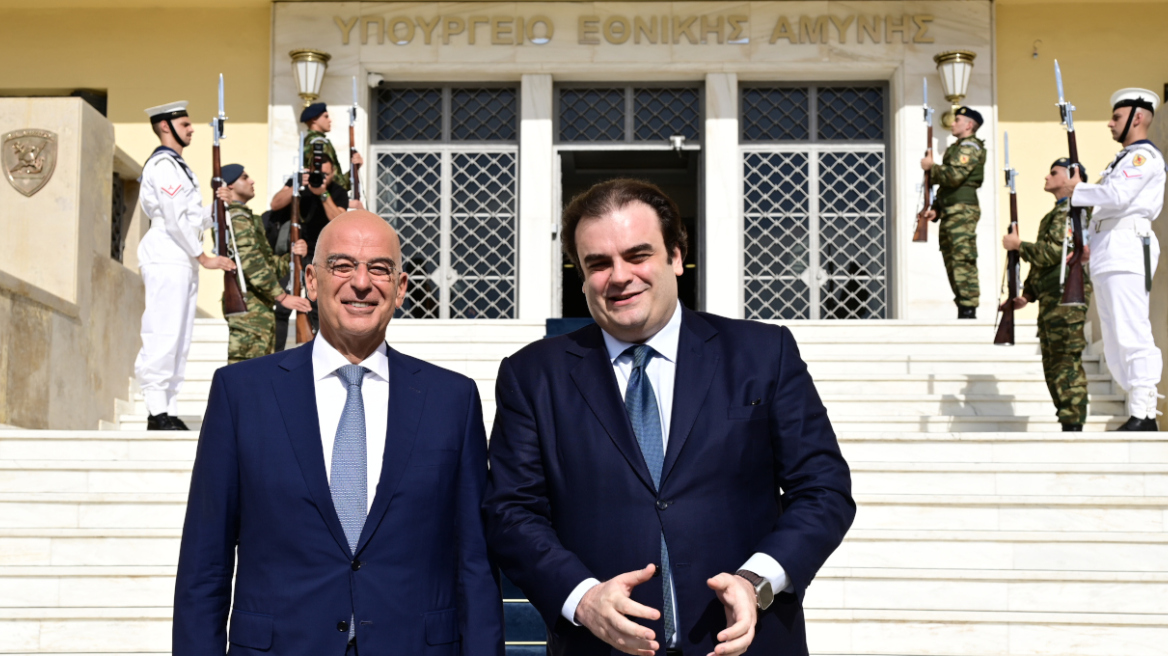 Δημοσκόπηση: Αυτοί είναι οι δημοφιλέστεροι υπουργοί της κυβέρνησης ...