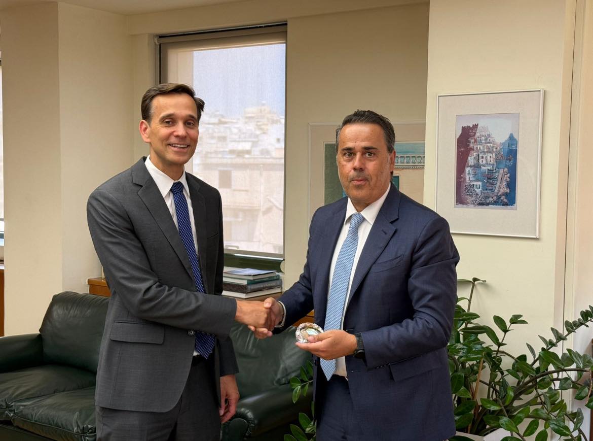 Συνάντηση Παπασταύρου με τον νέο επιτετραμμένο της πρεσβείας των ΗΠΑ ...