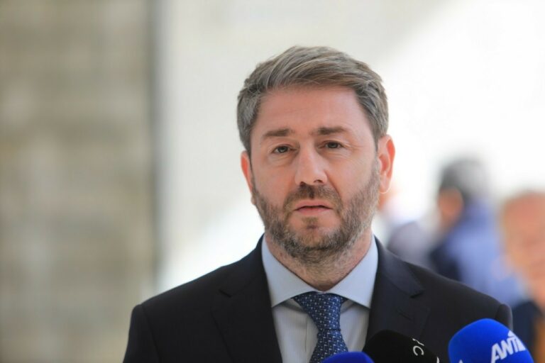 Γιάννης Παναγόπουλος: Ο αιώνιος «εργατοπατέρας», το σκάνδαλο των 2,1 ...