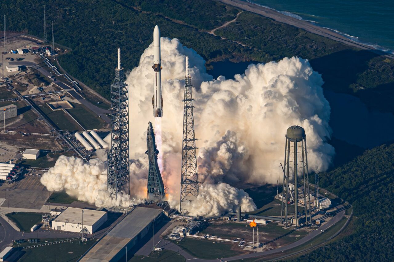 Θριαμβευτικό ντεμπούτο για τον «New Glenn»: Η Blue Origin στέλνει δύο ...