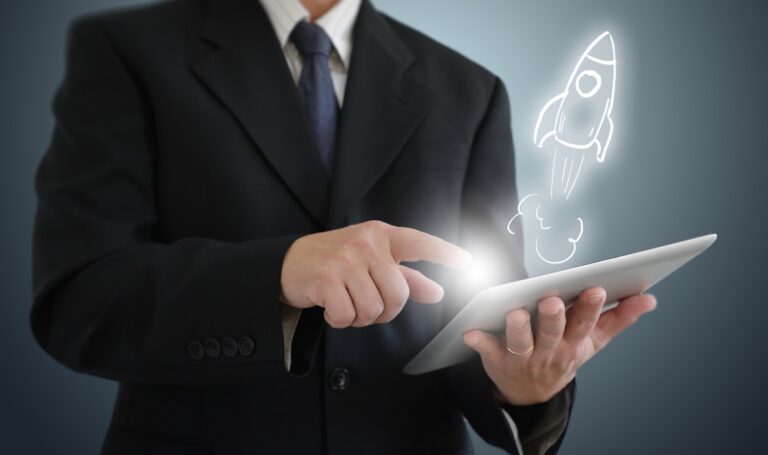 ENTERSOFTONE: Πώς η τεχνητή νοημοσύνη επαναπροσδιορίζει το business software - Mononews.gr