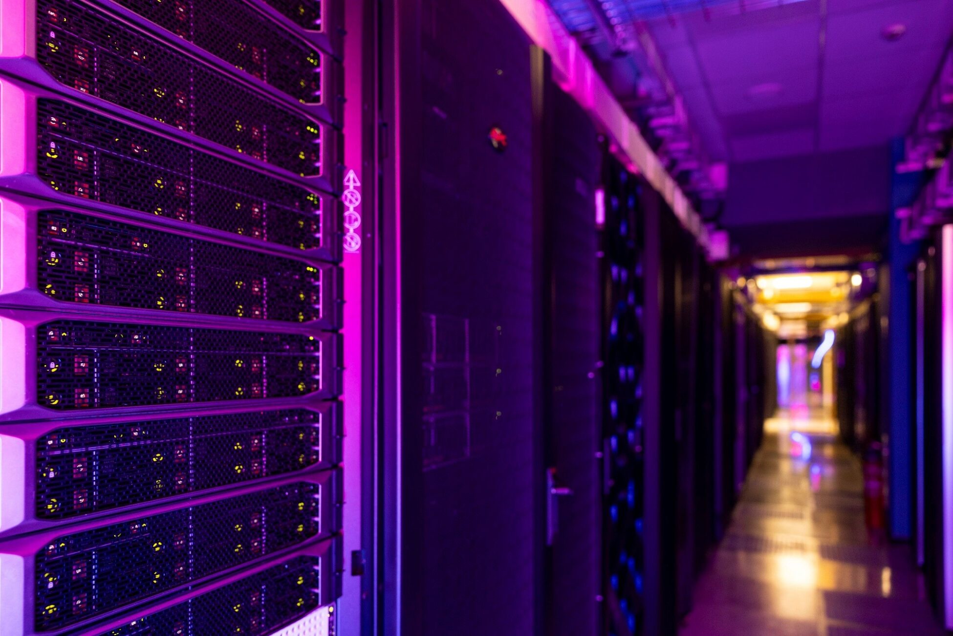 Cosmote Telekom: Data Center για τις ΑΙ ανάγκες των επιχειρήσεων στην ...