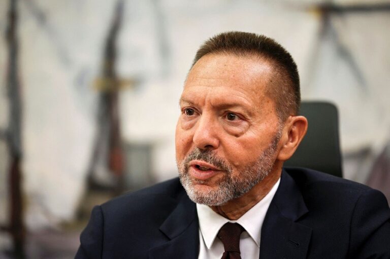 Στουρνάρας: Το σημαντικότερο άυλο κεφάλαιο της οικονομίας είναι η ...
